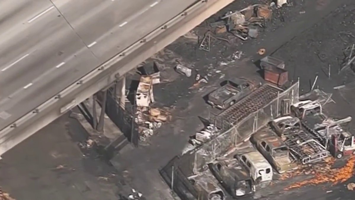 10 Freeway fire under investigation, commuters asked to take alternate ...