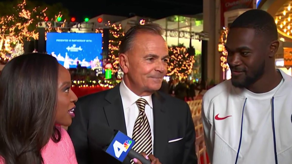 The Grove hosts 22nd Annual Tree Lighting Celebration – NBC Los Angeles