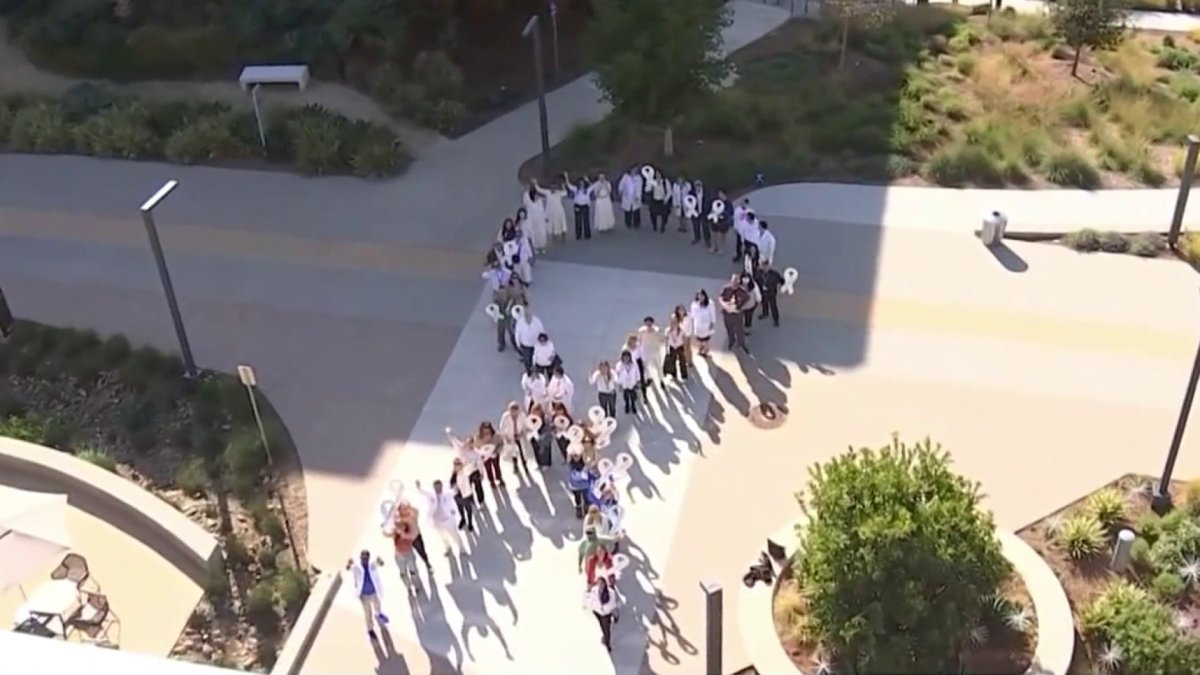 Lung cancer survivors take part in National White Ribbon Project in ...