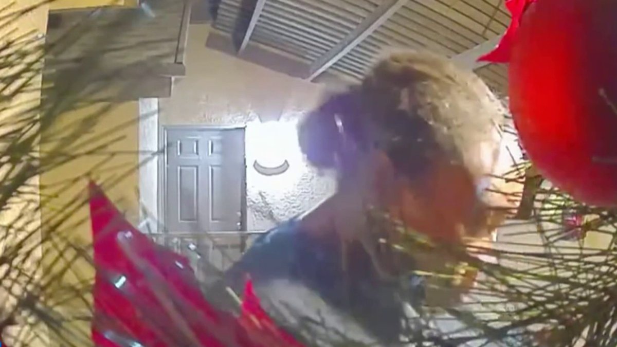 Corona family held at knifepoint by intruder – NBC Los Angeles