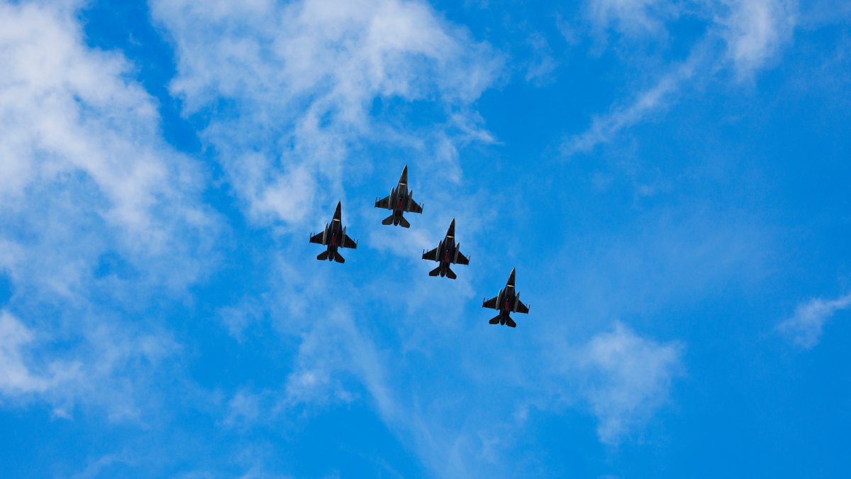 US pilot safely ejects before his F-16 chased in South Korea – NBC Los Angeles