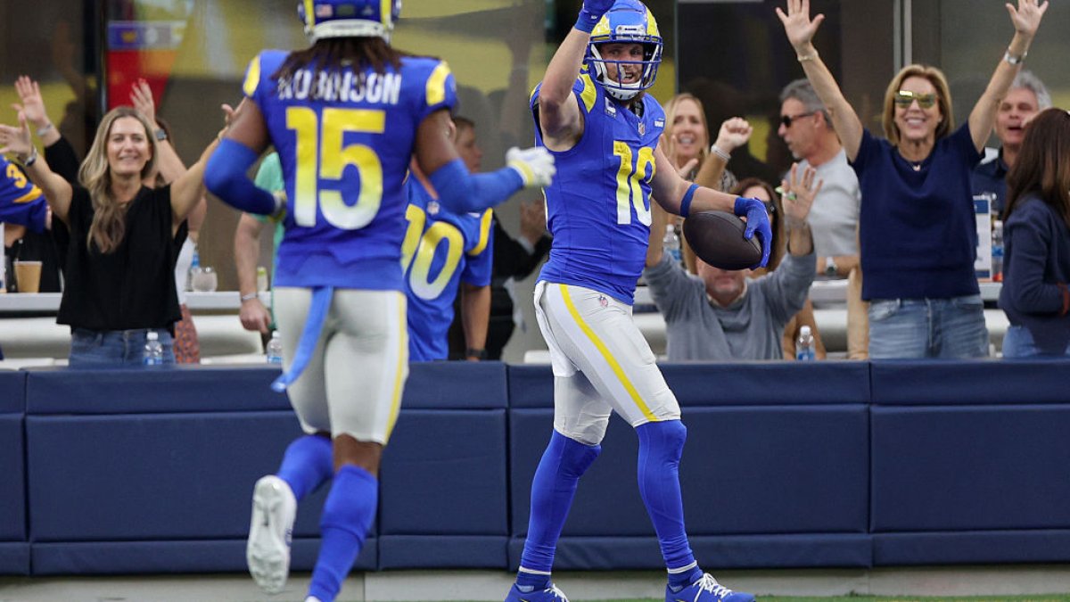 Rams hold on to beat Commanders, 28-20, back in NFC playoff picture ...