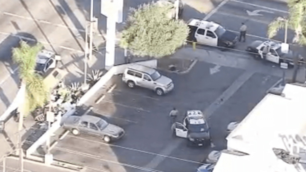 One dead after Willowbrook shopping center shooting – NBC Los Angeles