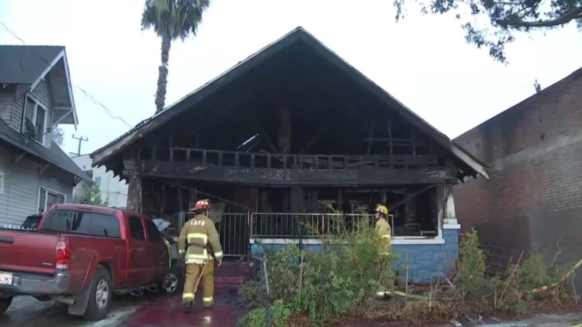 1 killed in Boyle Heights house fire – NBC Los Angeles