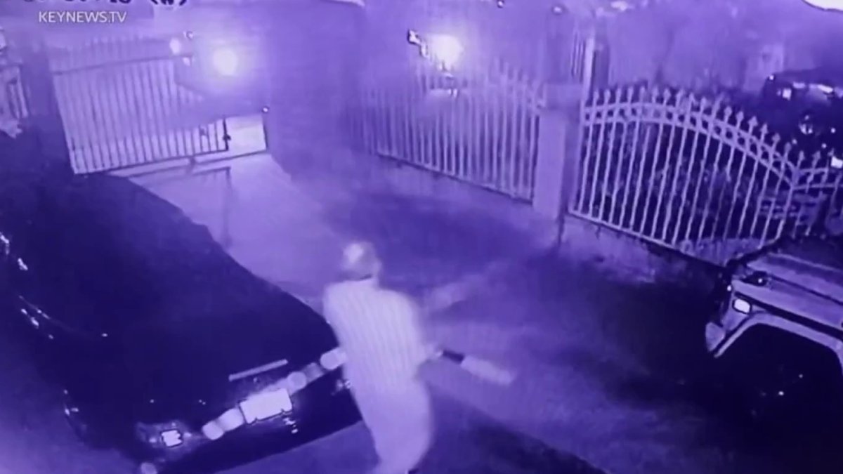Homeowner Confronts Car Burglars With A Baseball Bat In North Hollywood