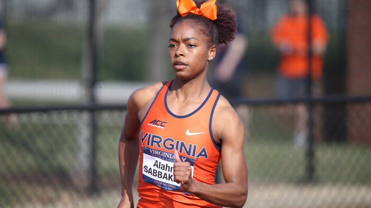 A female D1 track star raced a man who insisted he could beat her. The ...