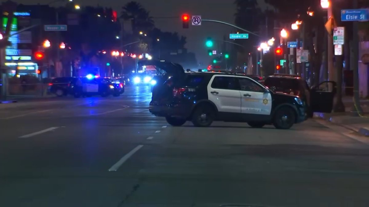 LASD deputy shoots man in South Los Angeles – NBC Los Angeles
