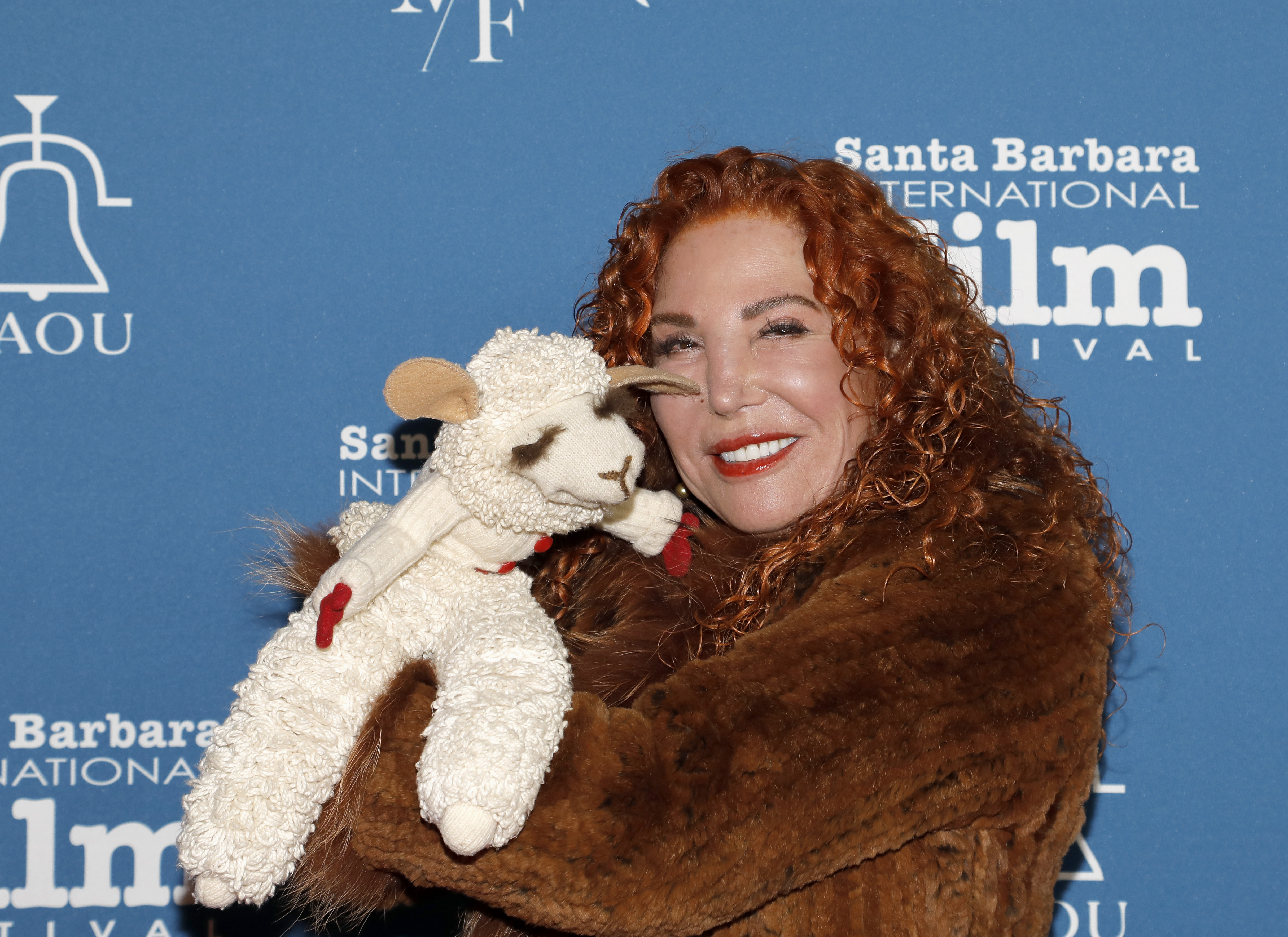 Shari Lewis’ daughter Mallory is keeping Lamb Chop alive – NBC Los Angeles
