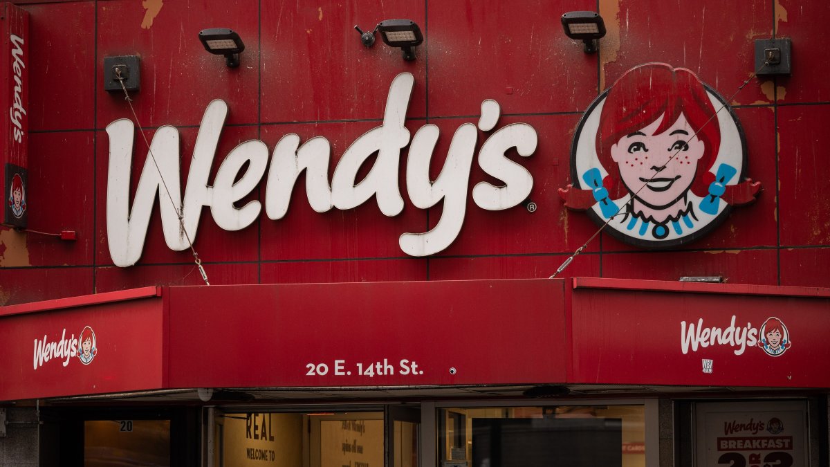 AriZona Iced Tea, Burger King troll Wendy’s amid dynamic pricing saga ...