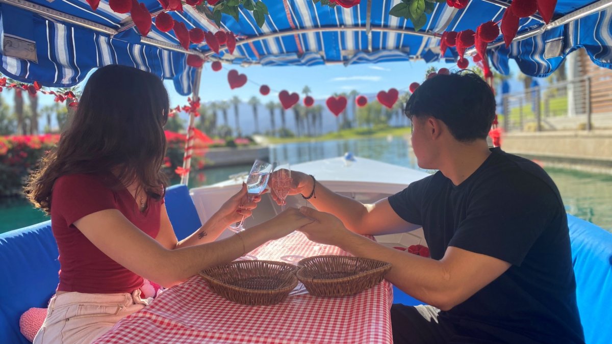 Sweethearts, set sail in the desert on an adorable ‘Love Boat’ – NBC Los Angeles