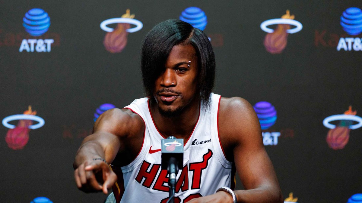 ‘Emo’ Jimmy Butler stars in Fall Out Boy video – NBC Los Angeles