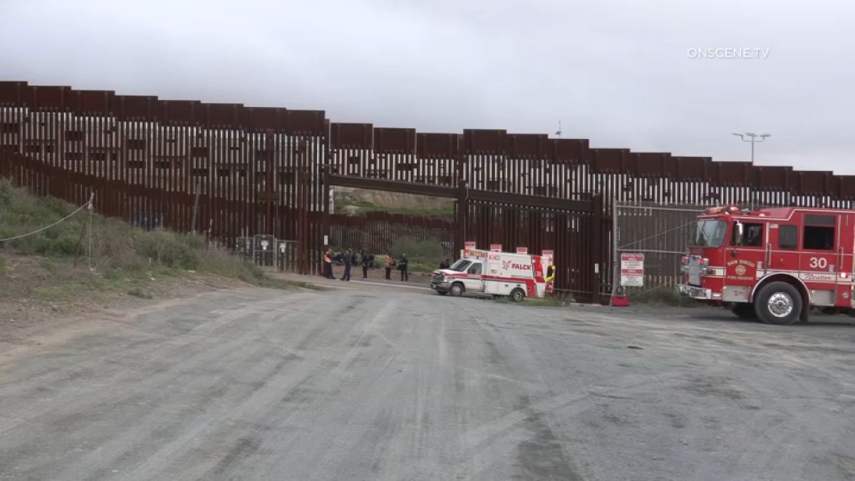 10 injured after falling from border fence near Tijuana River Valley ...