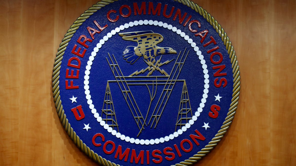FCC votes to restore net neutrality rules – NBC Los Angeles