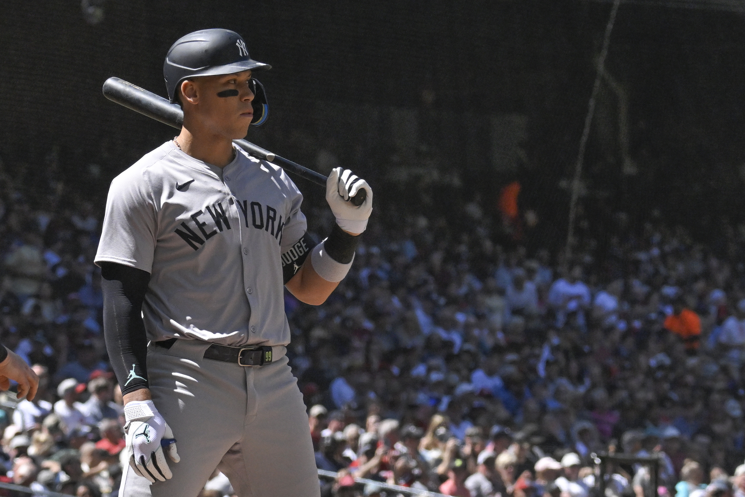 MLB jersey controversy: Sweat stains irk fans, Nike seeks fix – NBC Los ...