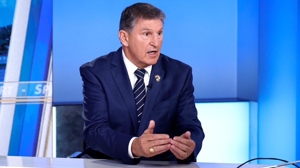 Senator Joe Manchin Registers As An Independent Nbc Los Angeles