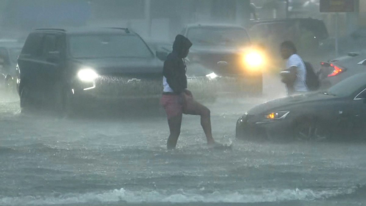 WATCH: Heavy rain in South Florida puts more than 7 million people ...