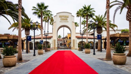 Universal Studios Hollywood hosting auditions for Studio Tour Guides ...