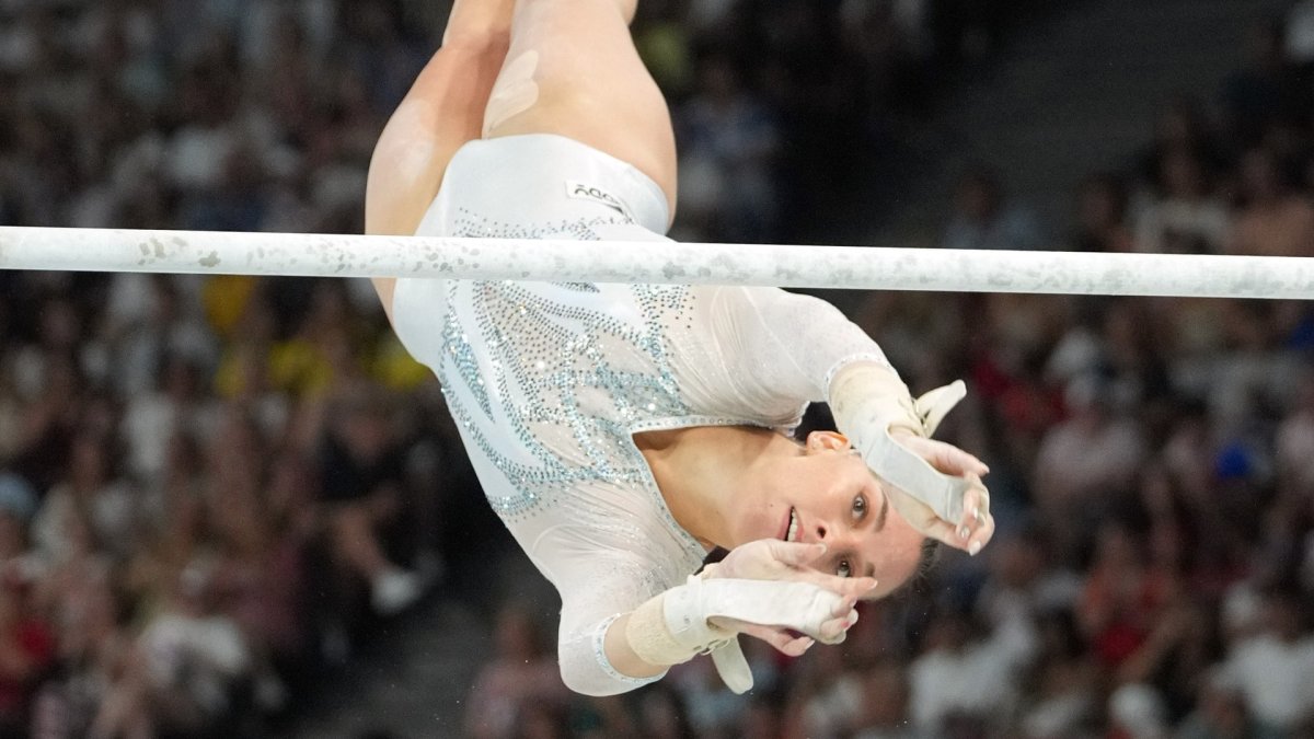 Italian gymnast Giorgia Villa sponsored by cheese? You feta believe it ...