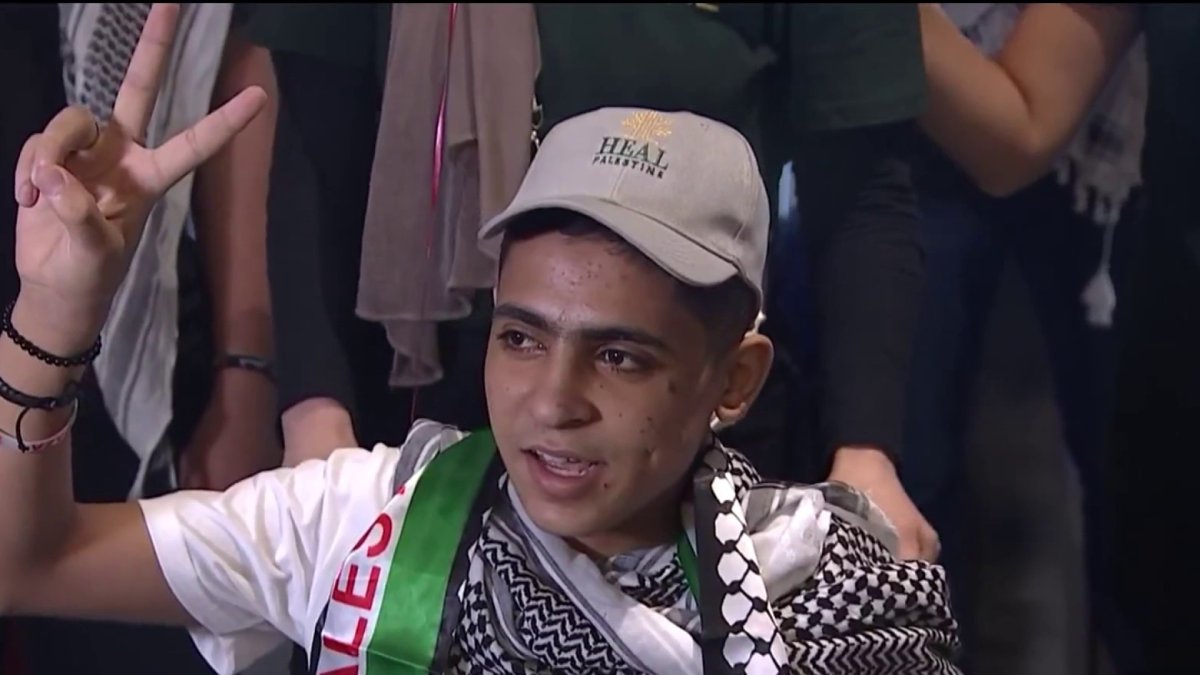 Teen who lost legs in Gaza explosion arrives in Bay Area for treatment ...