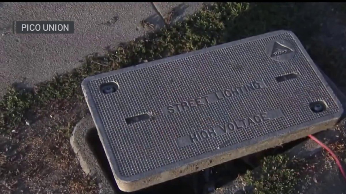 Copper wire thieves leave Pico Union neighborhood in the dark – NBC Los ...