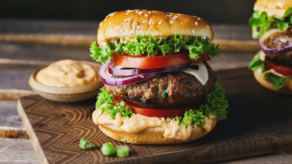 Happy 5 years to the flavorful ‘Long Beach Burger Week’ – NBC Los Angeles