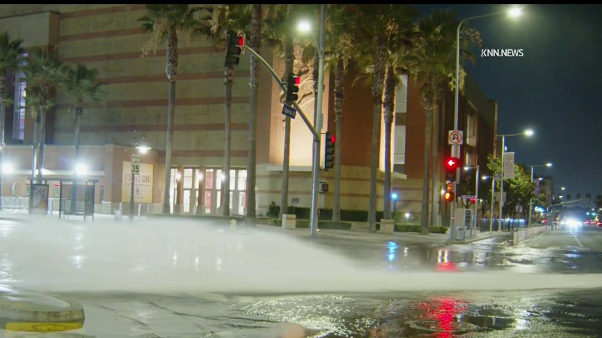 Street takeover crowd turns on fire hydrants in University Park – NBC ...
