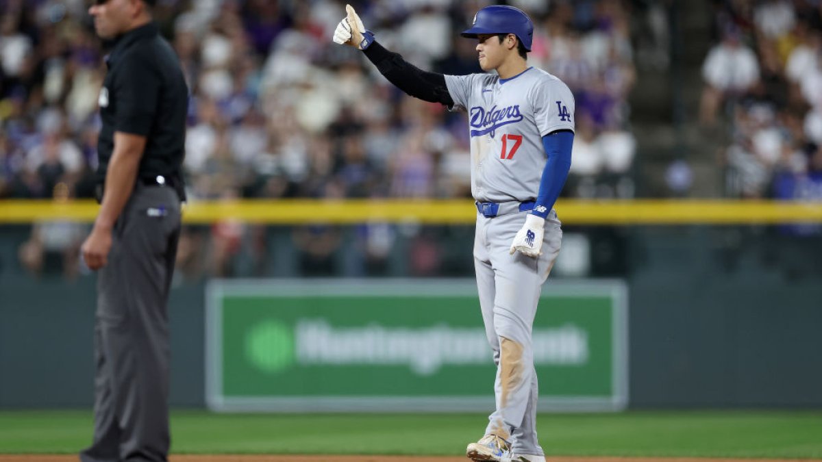 Los Angeles Dodgers news: Shohei Ohtani has 2 hits to close on NL batting title in Triple Crown ...
