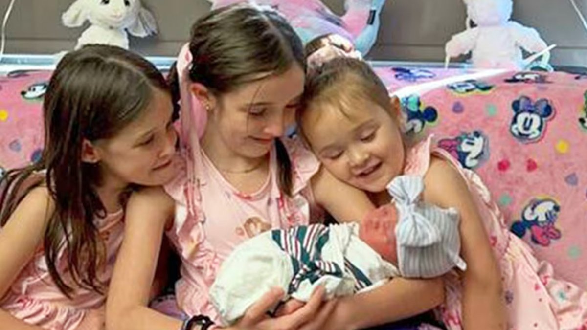 4 sisters born on same day, August 25, over nine years – NBC Los Angeles