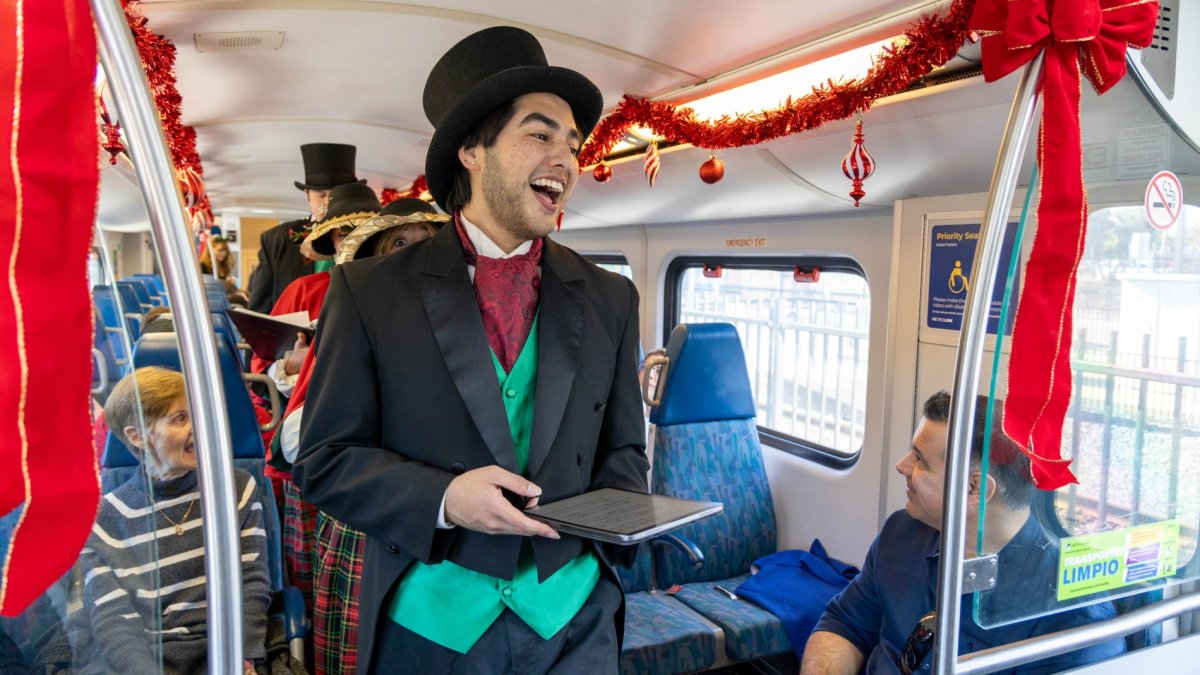 Metrolink’s merriest ride, the Holiday Express, returns for train ...