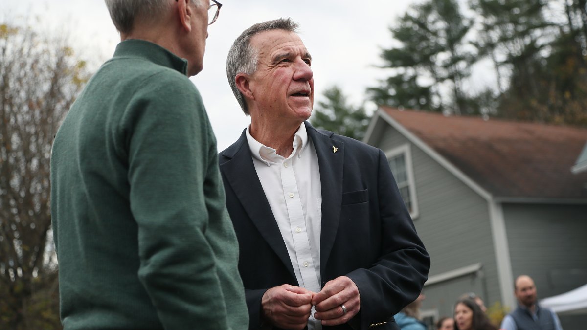 Vermont Republican Gov. Phil Scott says he voted for Harris – NBC Los ...