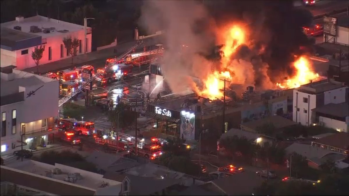 Fire at AutoZone store tears through strip mall in Hollywood – NBC Los ...