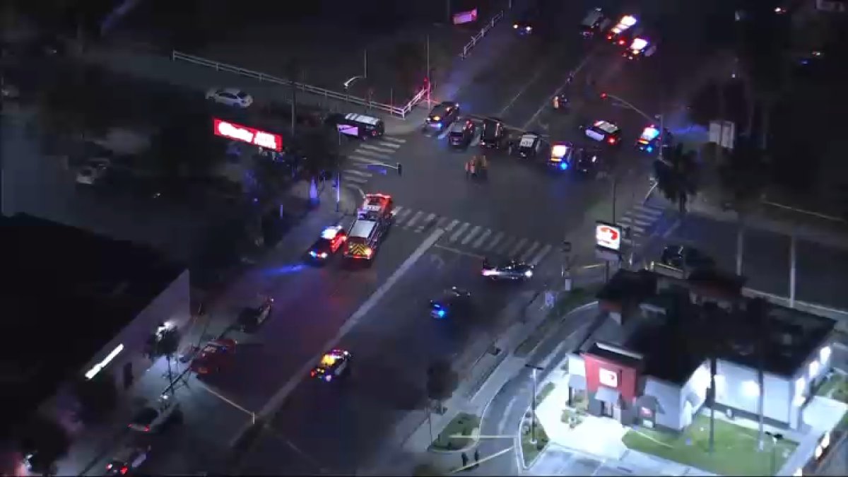 1 dead, officer shot following standoff in Long Beach – NBC Los Angeles