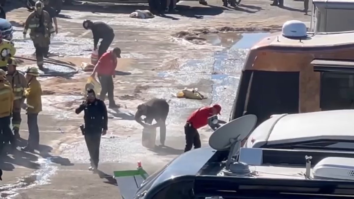 Small Plane Crashes At Southern California Fairgrounds Nbc Los Angeles