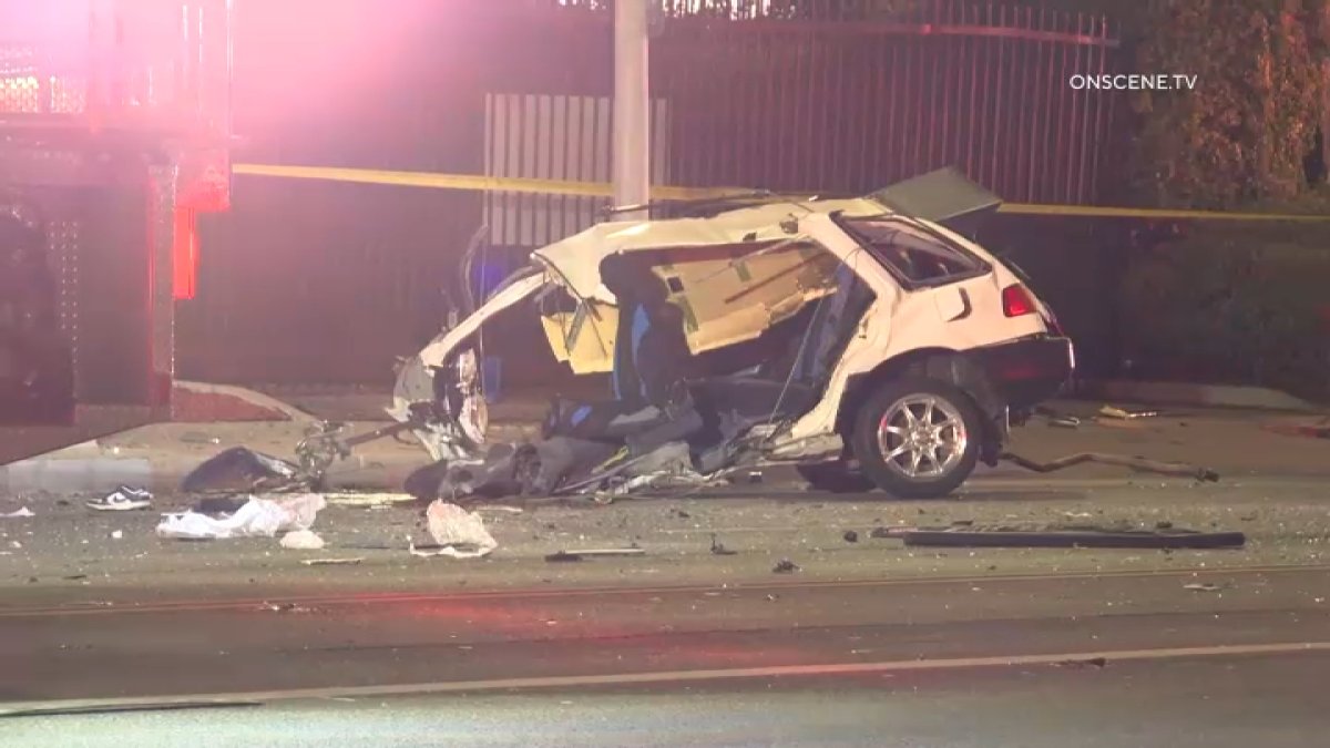 Rolls Royce driver on the run following hit-and-run crash in Van Nuys ...