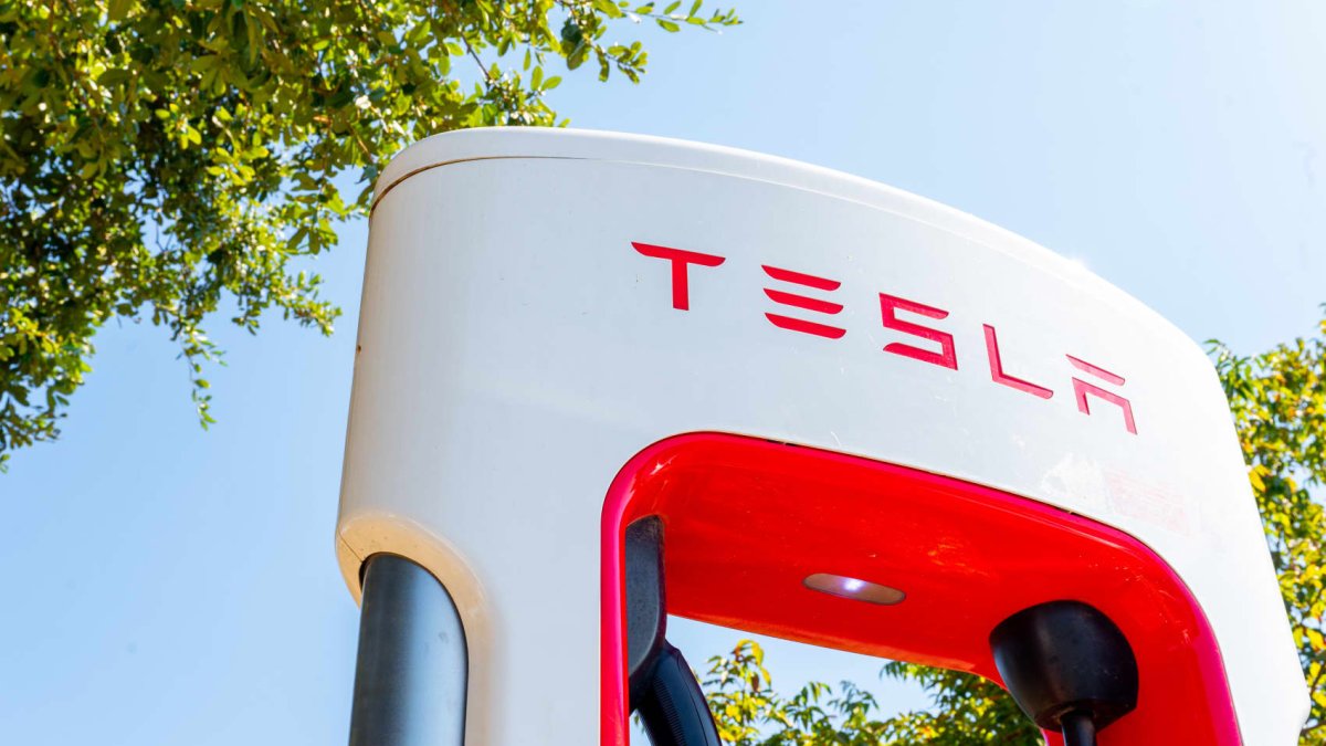 Tesla sued by deceased driver’s family over ‘fraudulent ...