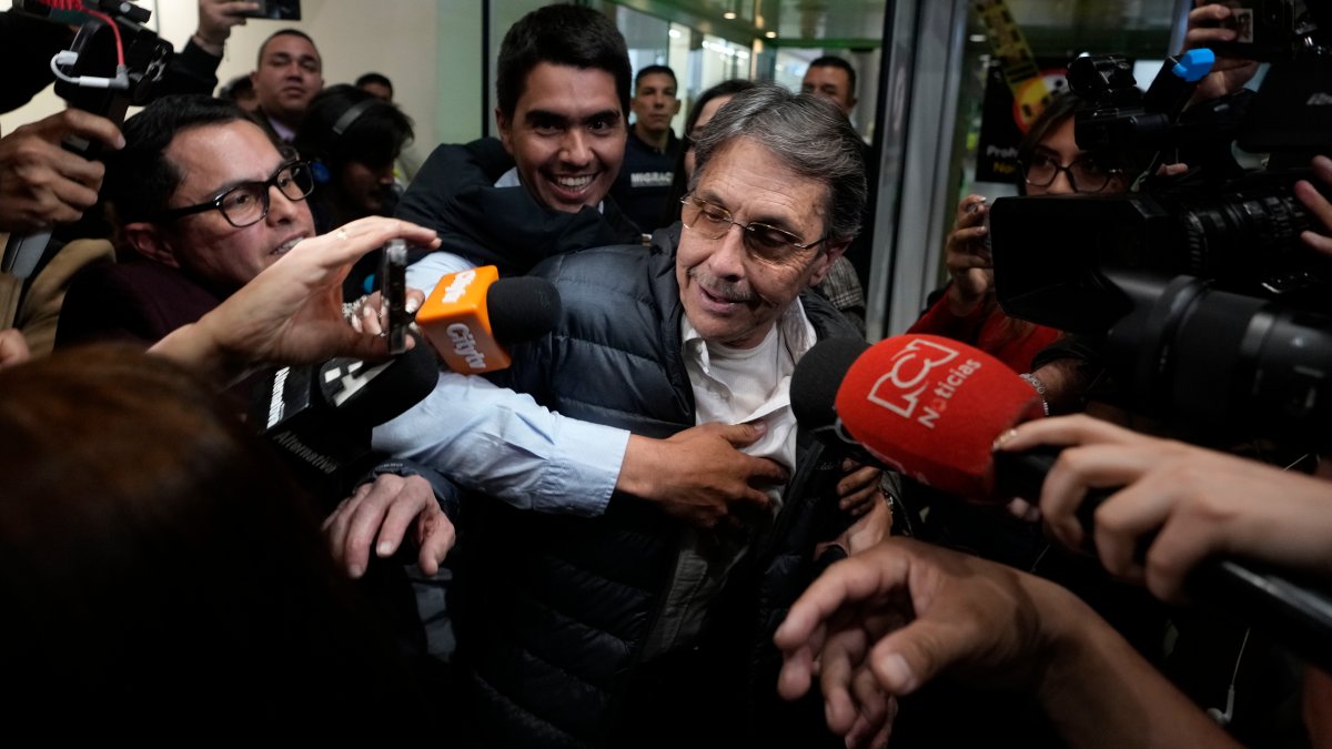 Fabio Ochoa released from US prison and deported to Colombia – NBC Los ...