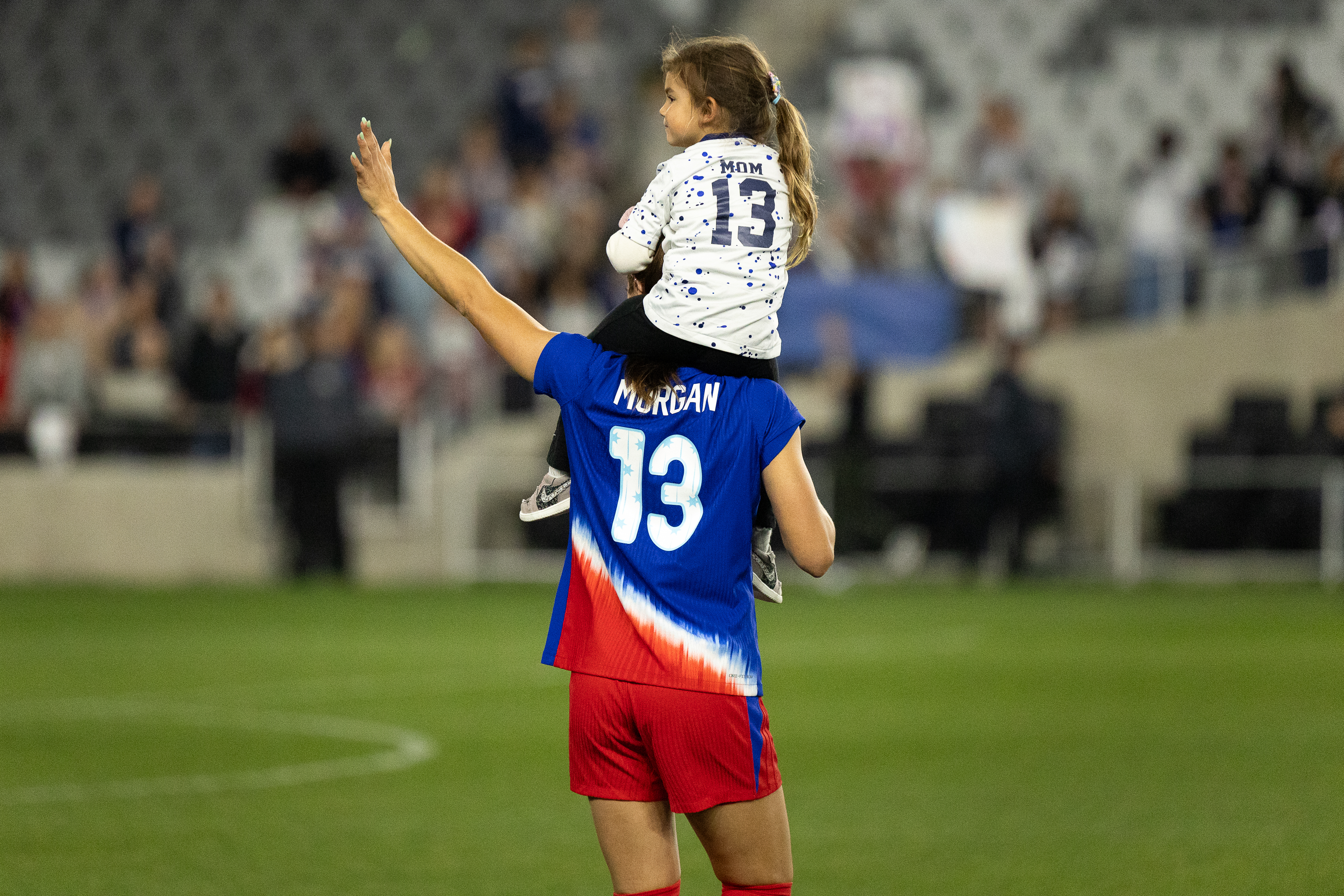 Soccer star Alex Morgan on fighting for future mom athletes – NBC Los ...