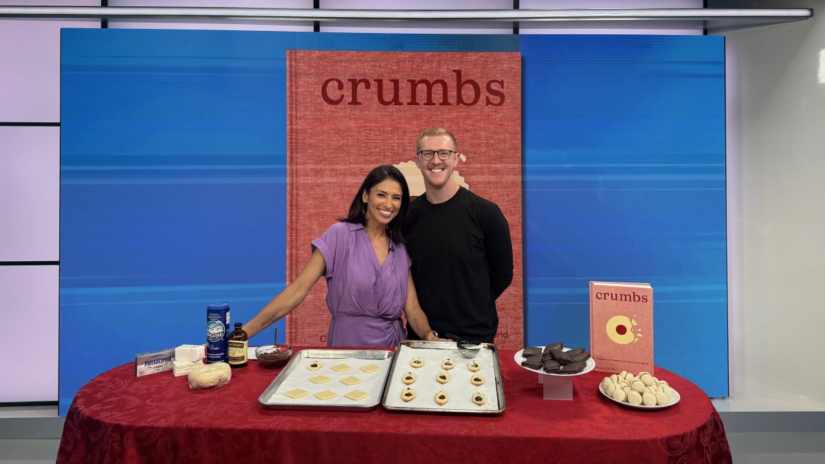 Try serving these international cookies at your next holiday gathering ...