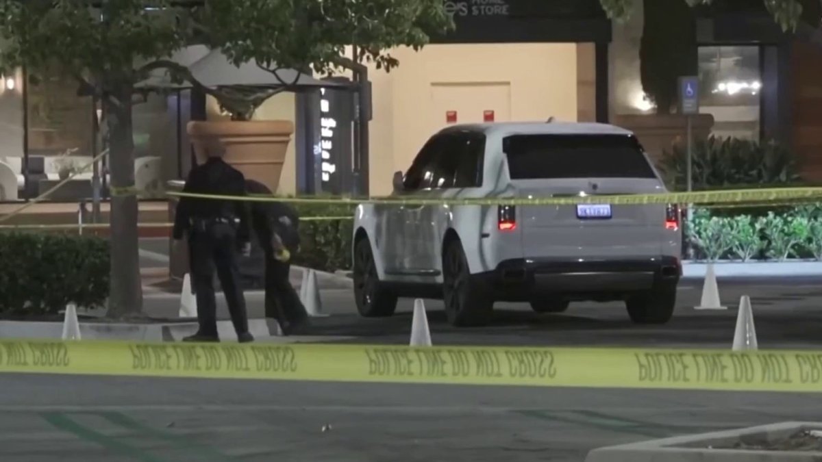 Man arrested in Fashion Island, South Coast Plaza robberies – NBC Los ...