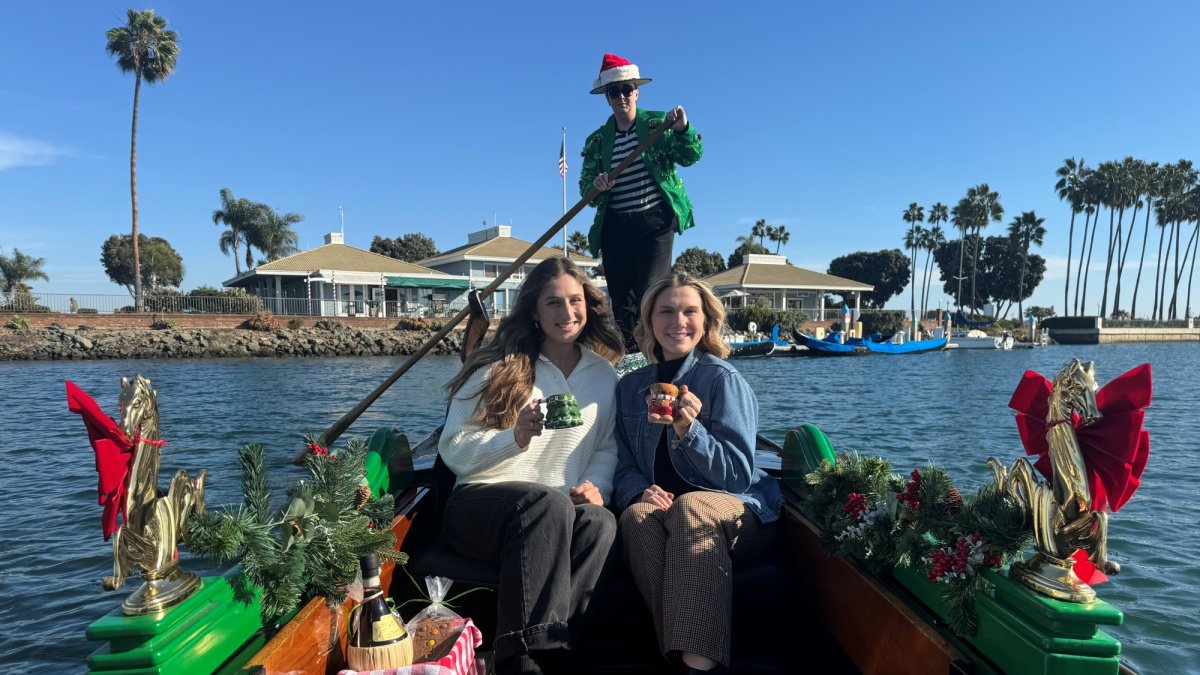 Gondolas take a Christmassy spin around the Coronado Cays – NBC Los Angeles
