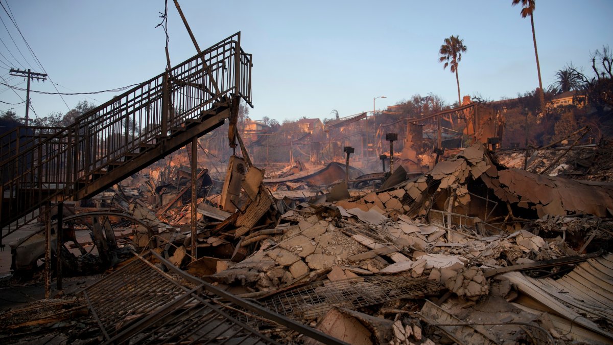 Live updates: New evacuations ordered for LA County wildfires – NBC Los ... Live updates: New evacuations ordered for LA County wildfires – NBC Los ...