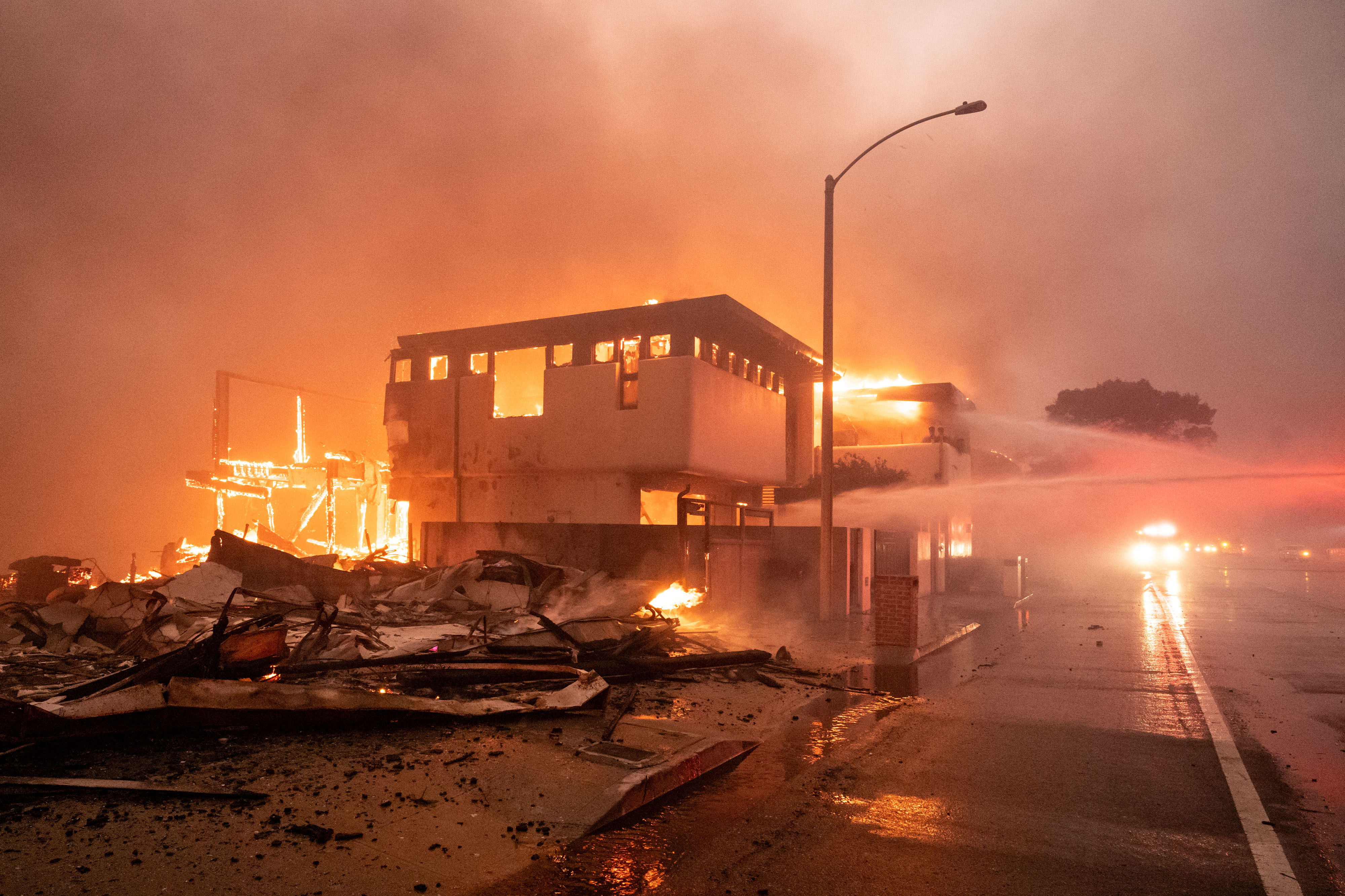 Malibu sues LA city and state over Palisades Fire – NBC Los Angeles
