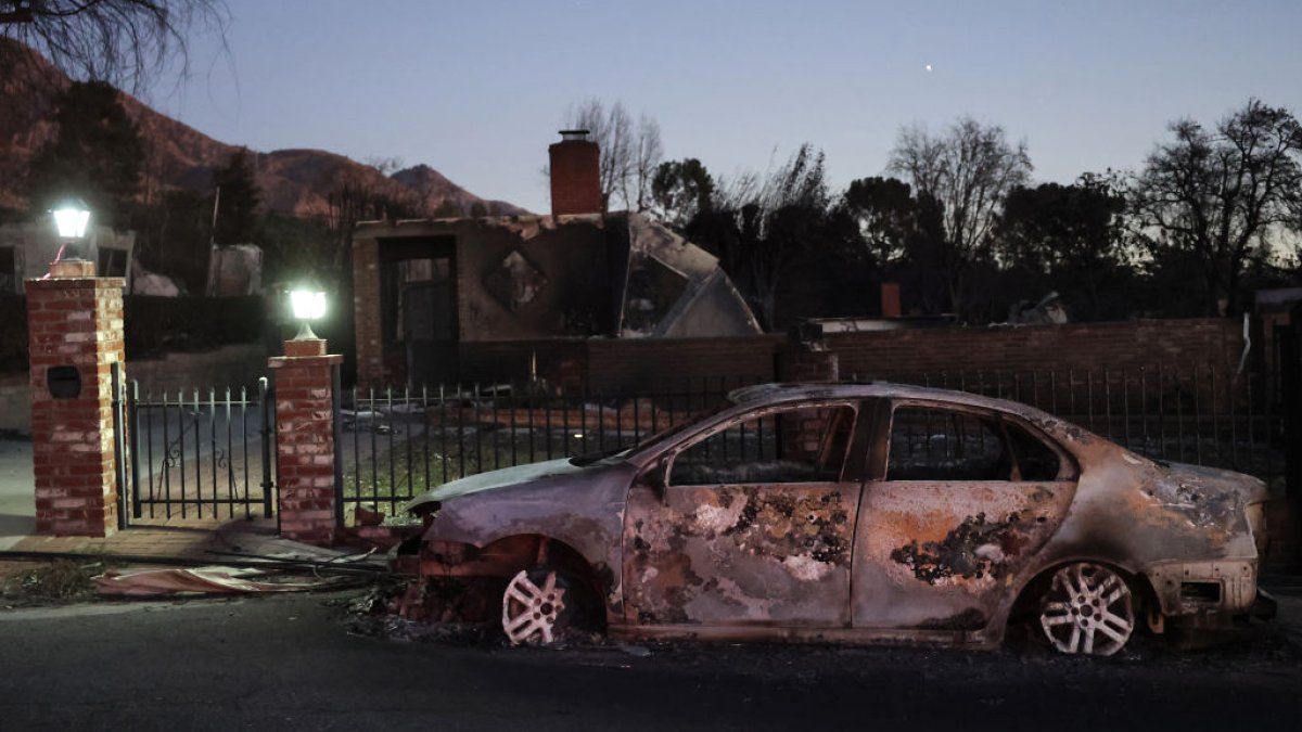 List of resources for LA wildfire victims and first responders – NBC ...