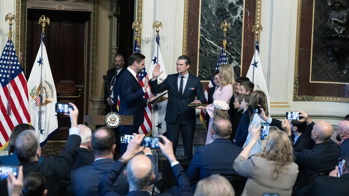 Hegseth sworn in as defense secretary after dramatic Senate vote – NBC ...