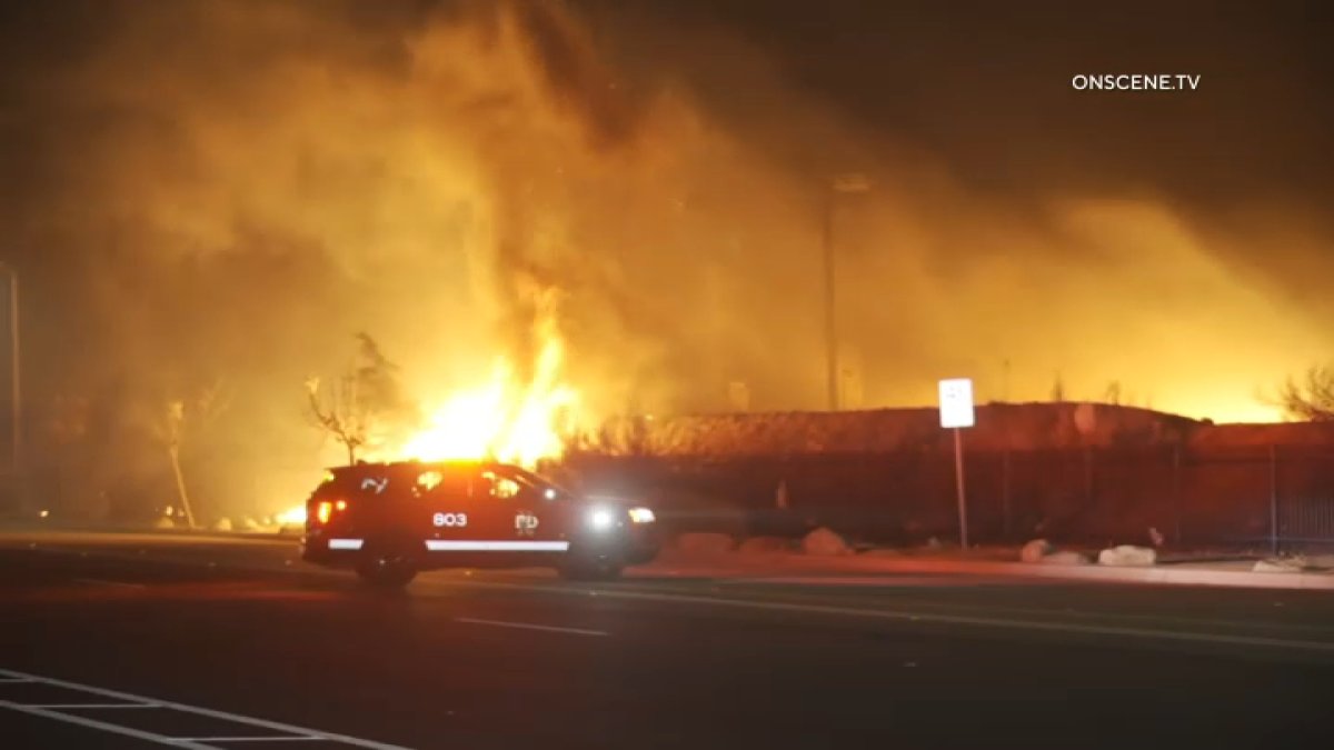 Fire breaks out at electrical substation in Rialto – NBC Los Angeles