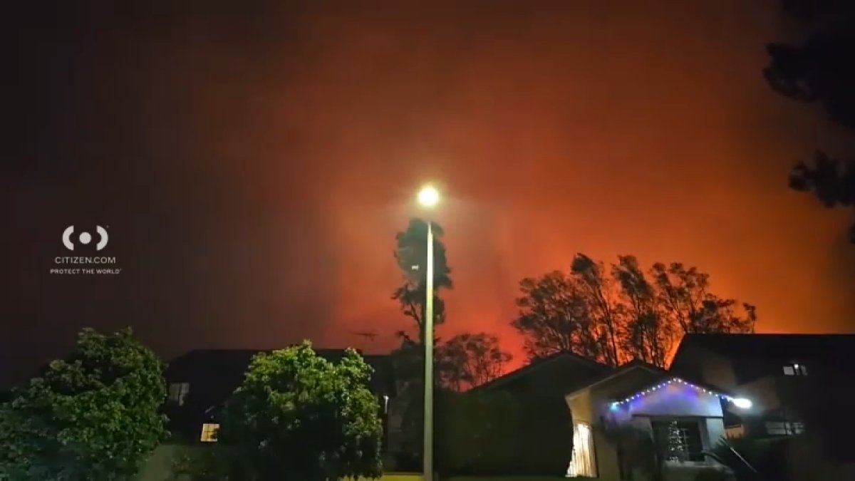 San Fernando Valley firefighters respond to brush fire in Sylmar – NBC ...