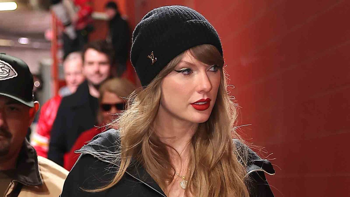 Taylor Swift arrives to watch Chiefs in AFC Championship Game – NBC Los ...