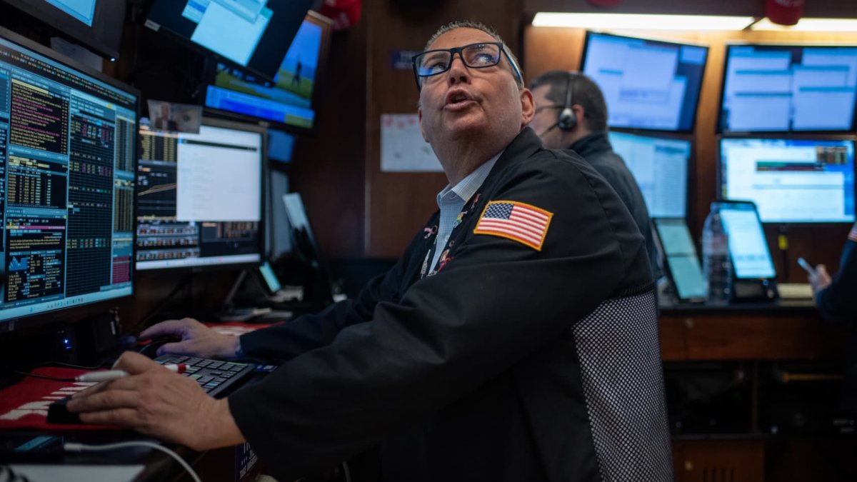 S&P 500 sets fresh record as stocks rally into the close – NBC Los Angeles