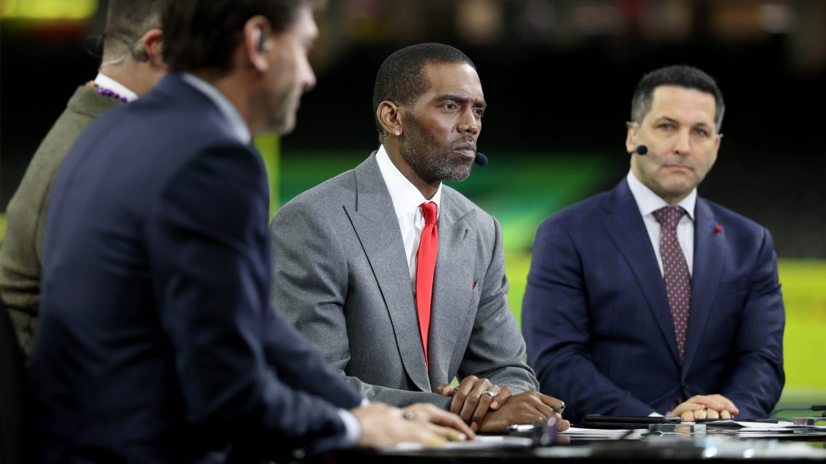 Randy Moss makes emotional return to ESPN after cancer treatment – NBC ...