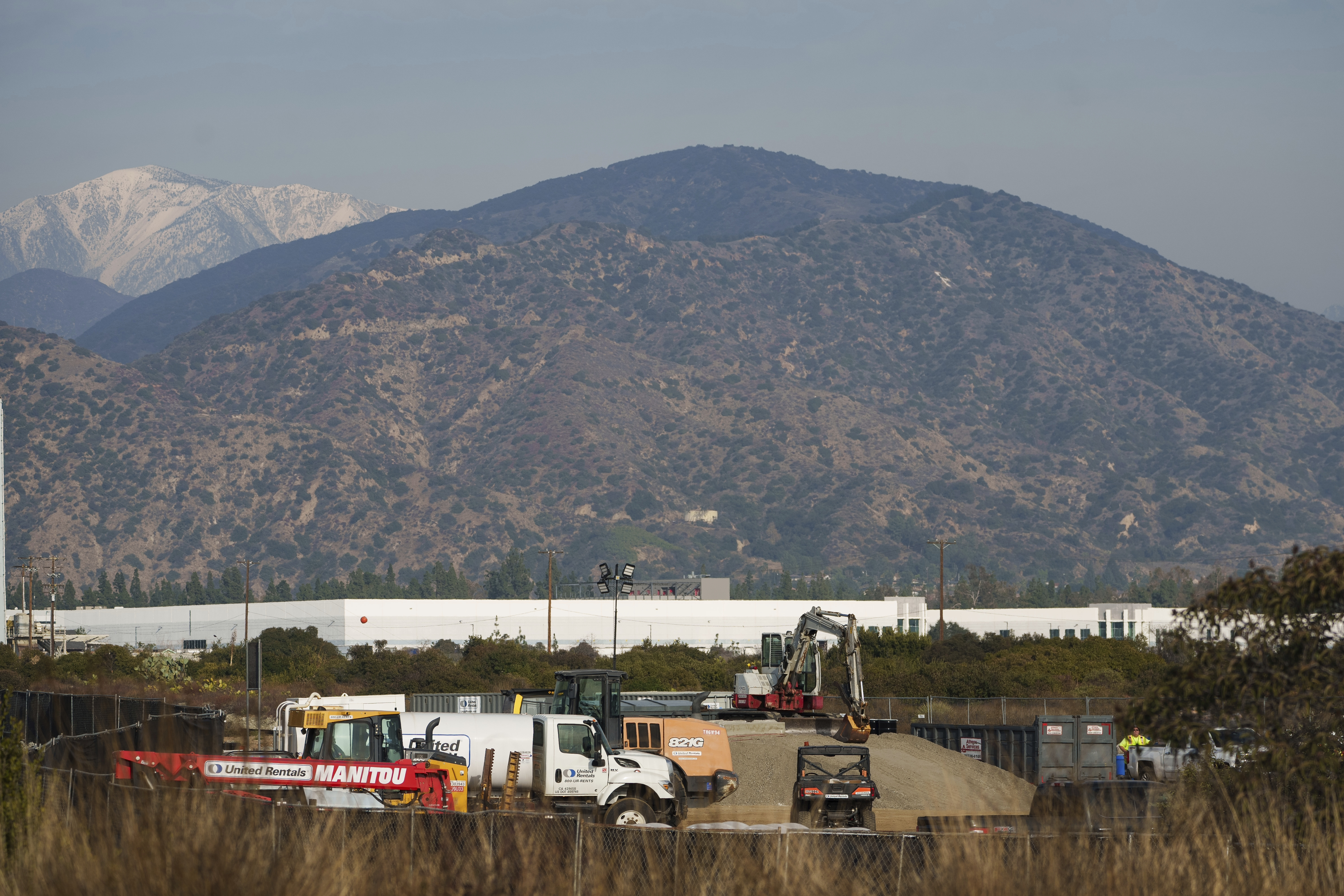 In LA, residents are worried about hazardous waste left by fires – NBC ...